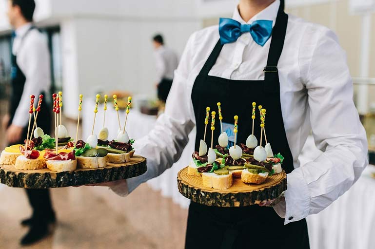 20 Top Questions You Need to Ask from Your Caterer before Hiring